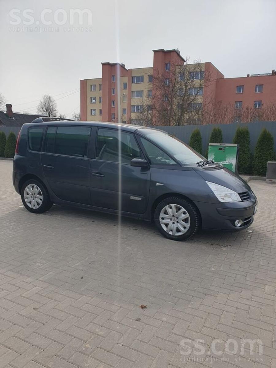Grey Renault Espace 2009 in Ludza, with an engine capacity of 2.00 L and mileage of 285 thousand km for 2500 €, photo 1 on AUTOMOTO.COM.LV