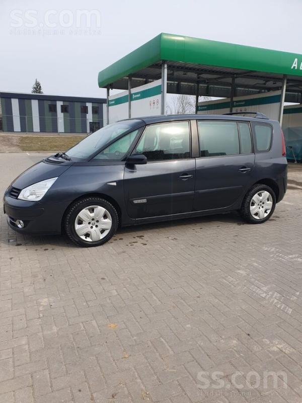Grey Renault Espace 2009 in Ludza, with an engine capacity of 2.00 L and mileage of 285 thousand km for 2500 €, photo 4 on AUTOMOTO.COM.LV