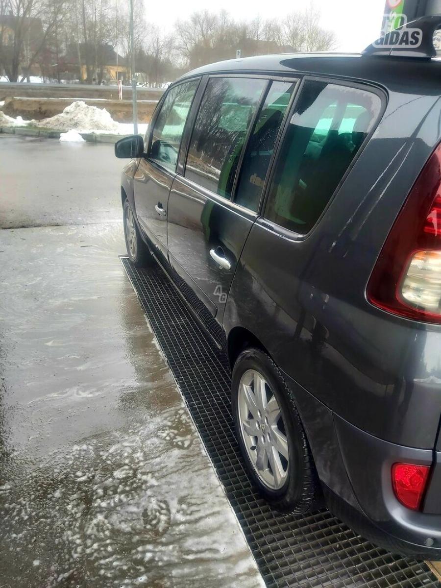 Grey Renault Espace 2011 in Vilnius, with an engine capacity of 2.00 L and mileage of 280 thousand km for 2700 €, photo 6 on AUTOMOTO.COM.LV