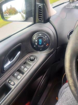 Grey Renault Espace 2011 in Vilnius, with an engine capacity of 2.00 L and mileage of 280 thousand km for 2700 €, photo 18 on AUTOMOTO.COM.LV