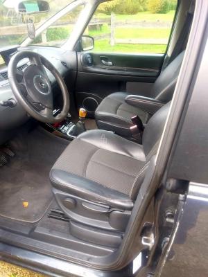 Grey Renault Espace 2011 in Vilnius, with an engine capacity of 2.00 L and mileage of 280 thousand km for 2700 €, photo 19 on AUTOMOTO.COM.LV