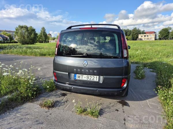 Pelēks Renault Espace 2011 Jelgava, ar dzinēja tilpumu 2.00 L un nobraukumu 324 tūkst. km par 5000 €, foto 4 vietnē AUTOMOTO.COM.LV