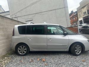 Grey Renault Espace 2013 in Vilnius, with an engine capacity of 2.00 L and mileage of 297 thousand km for 2850 €, photo 7 on AUTOMOTO.COM.LV