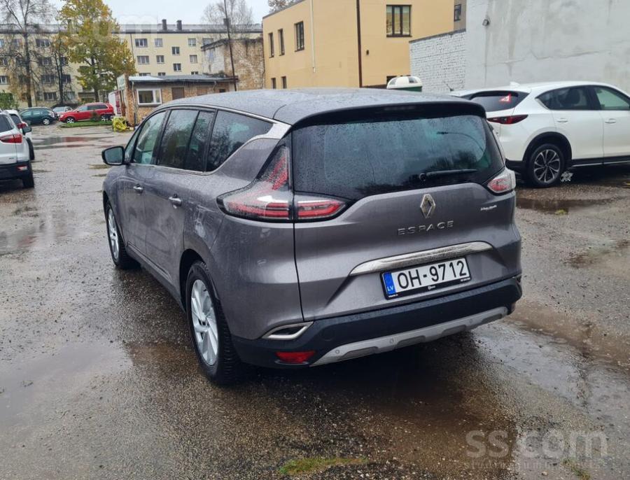 Grey Renault Espace 2015 in Jelgava, with an engine capacity of 1.60 L and mileage of 0 thousand km for 9690 €, photo 7 on AUTOMOTO.COM.LV