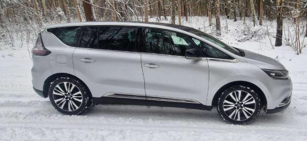 Grey Renault Espace 2015 in Vilnius, with an engine capacity of 1.60 L and mileage of 236 thousand km for 10200 €, photo 4 on AUTOMOTO.COM.LV