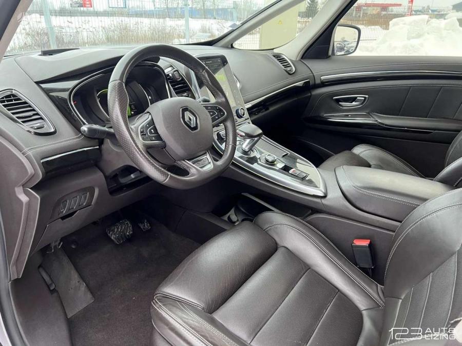Grey Renault Espace 2015 in Taurage, with an engine capacity of 1.60 L and mileage of 195 thousand km for 9600 €, photo 10 on AUTOMOTO.COM.LV