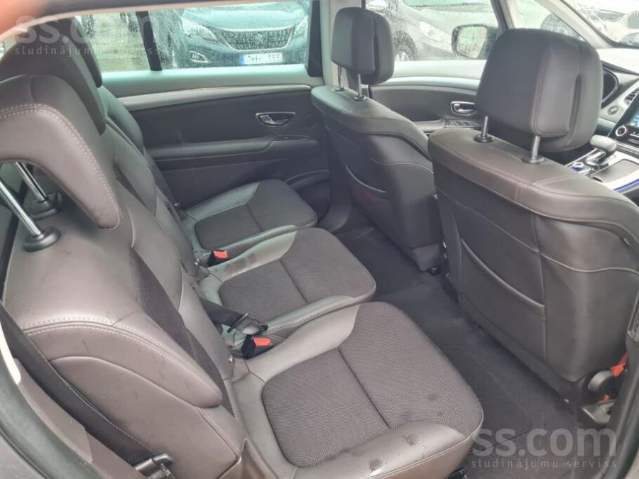 Grey Renault Espace 2015 in Jelgava, with an engine capacity of 1.60 L and mileage of 0 thousand km for 8900 €, photo 18 on AUTOMOTO.COM.LV