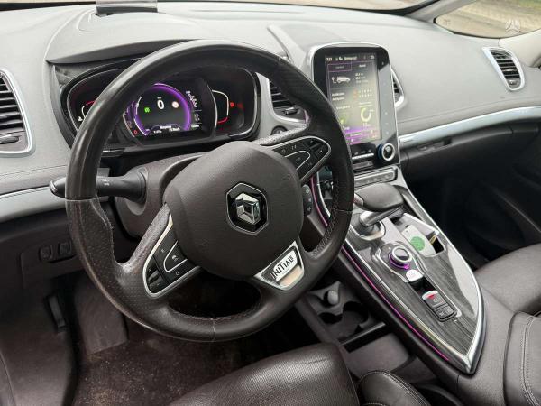 Pelēks Renault Espace 2015 Tauragė, ar dzinēja tilpumu 1.60 L un nobraukumu 245 tūkst. km par 8500 €, foto 9 vietnē AUTOMOTO.COM.LV