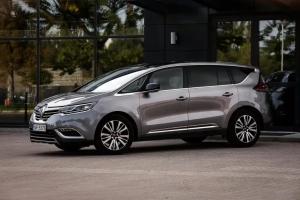 Pelēks Renault Espace 2015 Jelgava, ar dzinēja tilpumu 1.60 L un nobraukumu 175 tūkst. km par 14390 €, foto 3 vietnē AUTOMOTO.COM.LV