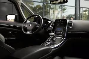 Pelēks Renault Espace 2015 Jelgava, ar dzinēja tilpumu 1.60 L un nobraukumu 175 tūkst. km par 14390 €, foto 18 vietnē AUTOMOTO.COM.LV