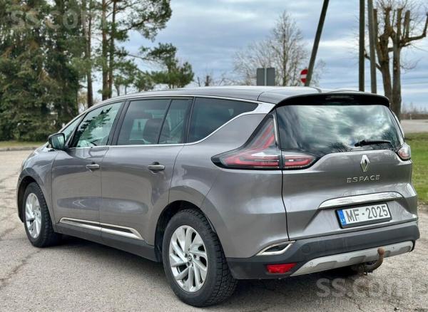 Pelēks Renault Espace 2015 Saldus, ar dzinēja tilpumu 1.60 L un nobraukumu 345 tūkst. km par 8200 €, foto 5 vietnē AUTOMOTO.COM.LV