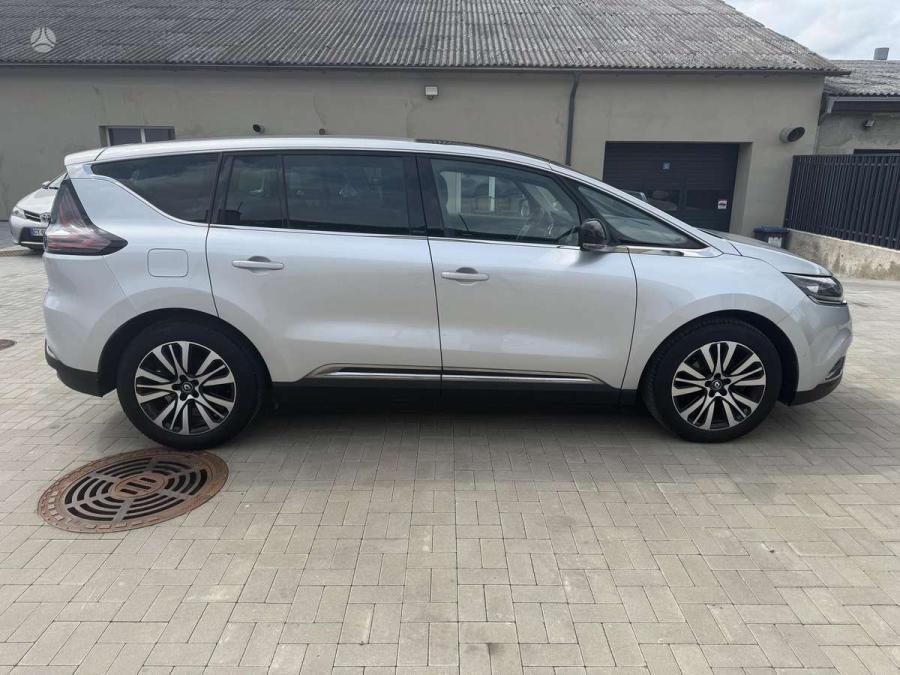 Grey Renault Espace 2015 in Taurage, with an engine capacity of 1.60 L and mileage of 199 thousand km for 7600 €, photo 5 on AUTOMOTO.COM.LV