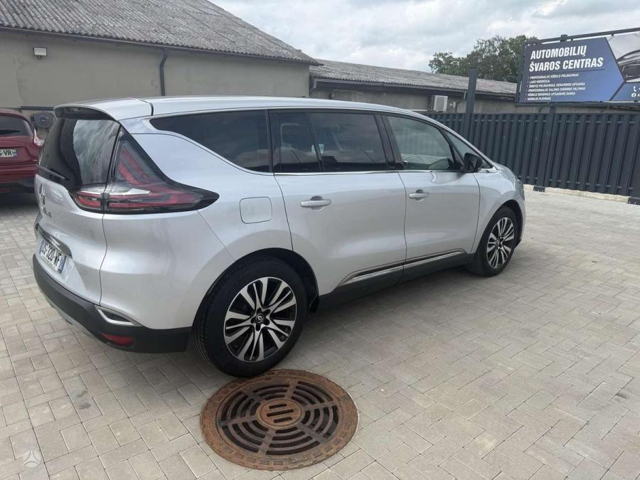 Grey Renault Espace 2015 in Taurage, with an engine capacity of 1.60 L and mileage of 199 thousand km for 7600 €, photo 6 on AUTOMOTO.COM.LV