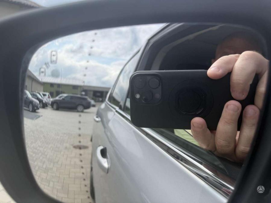 Grey Renault Espace 2015 in Taurage, with an engine capacity of 1.60 L and mileage of 199 thousand km for 7600 €, photo 12 on AUTOMOTO.COM.LV