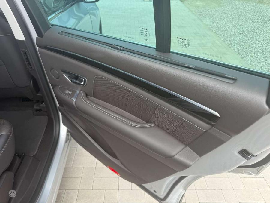 Grey Renault Espace 2015 in Taurage, with an engine capacity of 1.60 L and mileage of 199 thousand km for 7600 €, photo 30 on AUTOMOTO.COM.LV