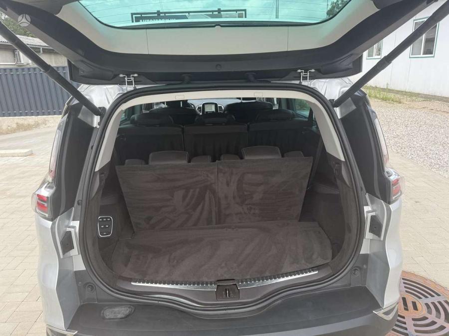 Grey Renault Espace 2015 in Taurage, with an engine capacity of 1.60 L and mileage of 199 thousand km for 7600 €, photo 33 on AUTOMOTO.COM.LV