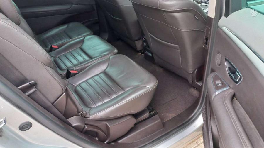 Pelēks Renault Espace 2015 Tauragė, ar dzinēja tilpumu 1.60 L un nobraukumu 216 tūkst. km par 6000 €, foto 11 vietnē AUTOMOTO.COM.LV
