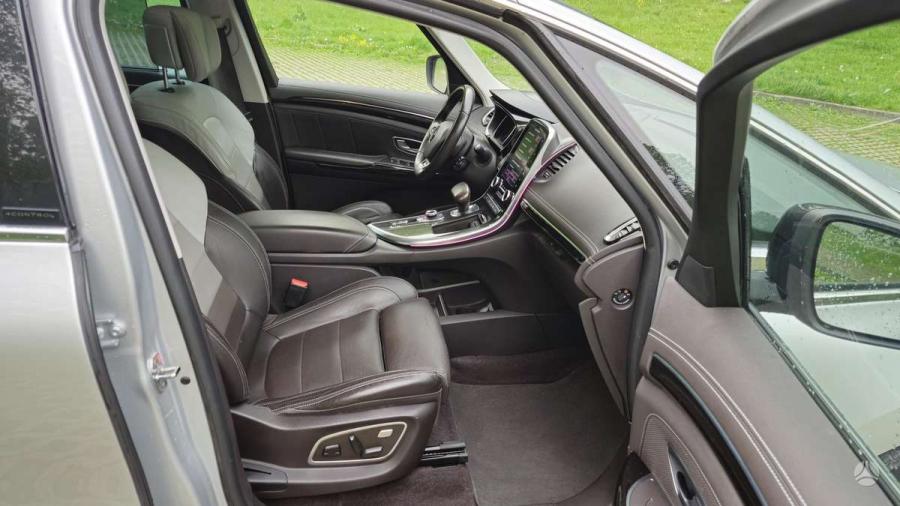 Pelēks Renault Espace 2015 Viļņa, ar dzinēja tilpumu 1.60 L un nobraukumu 244 tūkst. km par 9800 €, foto 14 vietnē AUTOMOTO.COM.LV