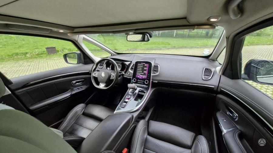 Pelēks Renault Espace 2015 Viļņa, ar dzinēja tilpumu 1.60 L un nobraukumu 244 tūkst. km par 9800 €, foto 18 vietnē AUTOMOTO.COM.LV