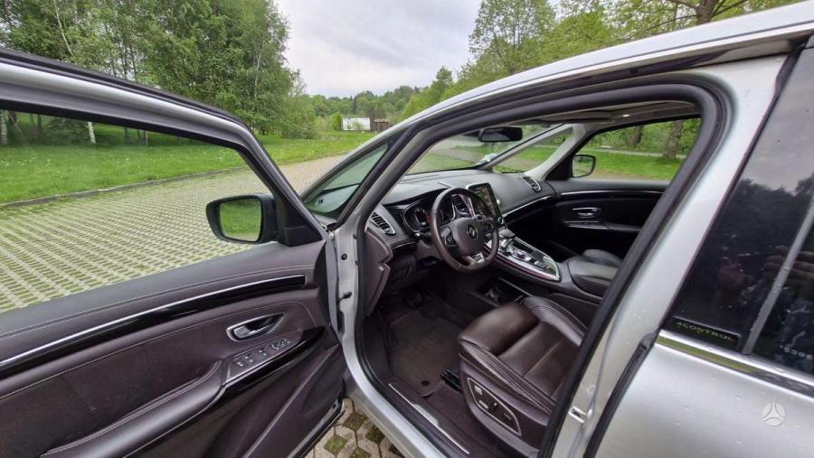 Pelēks Renault Espace 2015 Viļņa, ar dzinēja tilpumu 1.60 L un nobraukumu 244 tūkst. km par 9800 €, foto 23 vietnē AUTOMOTO.COM.LV