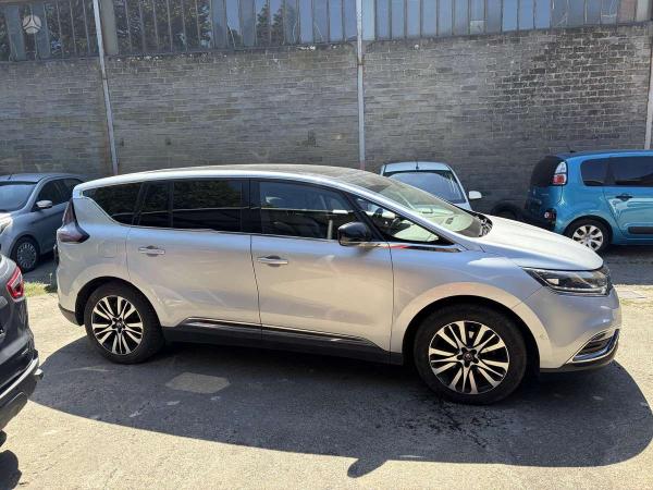 Grey Renault Espace 2015 in Ukmerge, with an engine capacity of 1.60 L and mileage of 203 thousand km for 5150 €, photo 5 on AUTOMOTO.COM.LV