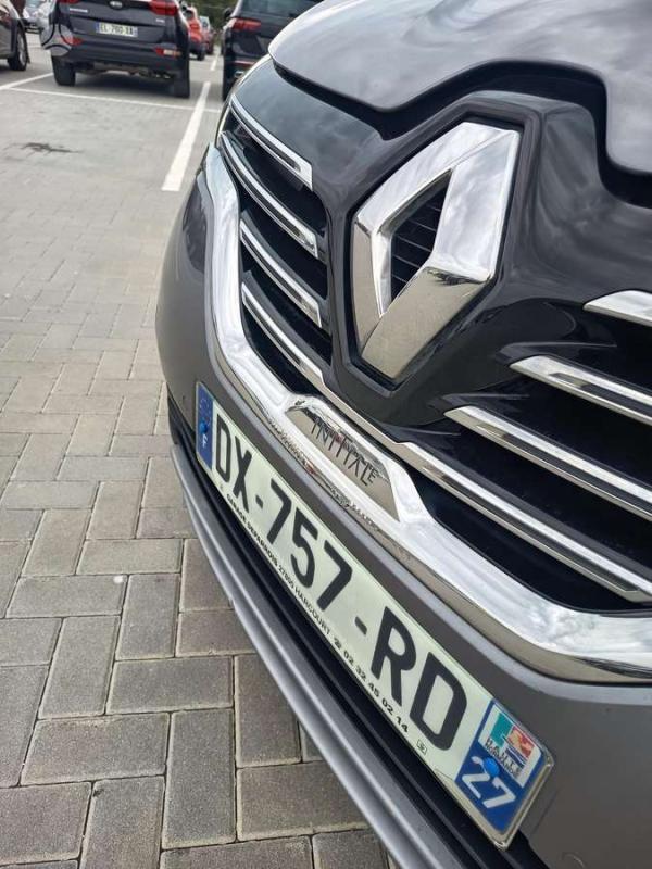 Pelēks Renault Espace 2015 Tauragė, ar dzinēja tilpumu 1.60 L un nobraukumu 244 tūkst. km par 7000 €, foto 10 vietnē AUTOMOTO.COM.LV
