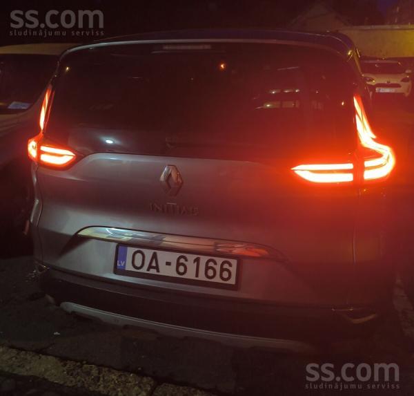 Renault Espace 2015 in Riga on AUTOMOTO.COM.LV Grey Renault Espace 2015 in Riga, with an engine capacity of 1.60 L and mileage of 244 thousand km for 9300 €, photo 5 on AUTOMOTO.COM.LV