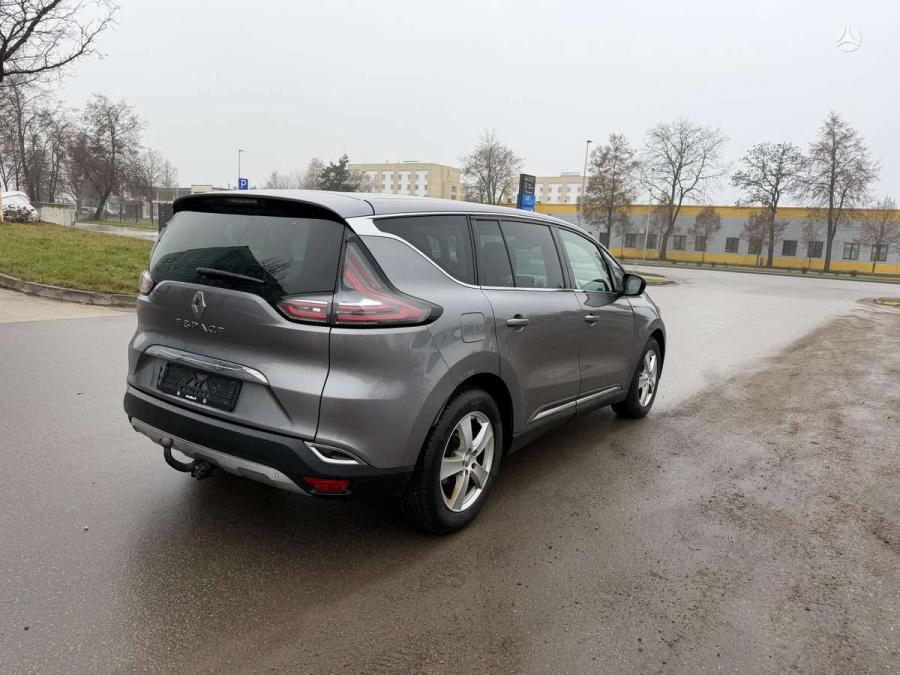 Pelēks Renault Espace 2016 Panevēža, ar dzinēja tilpumu 1.60 L un nobraukumu 269 tūkst. km par 8250 €, foto 7 vietnē AUTOMOTO.COM.LV