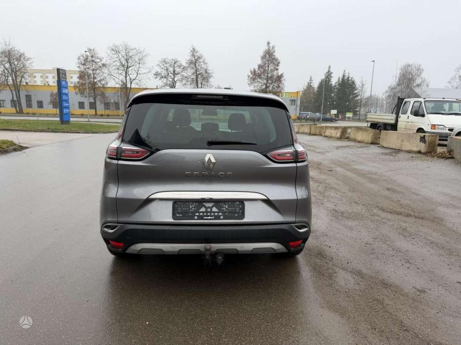 Pelēks Renault Espace 2016 Panevēža, ar dzinēja tilpumu 1.60 L un nobraukumu 269 tūkst. km par 8250 €, foto 8 vietnē AUTOMOTO.COM.LV