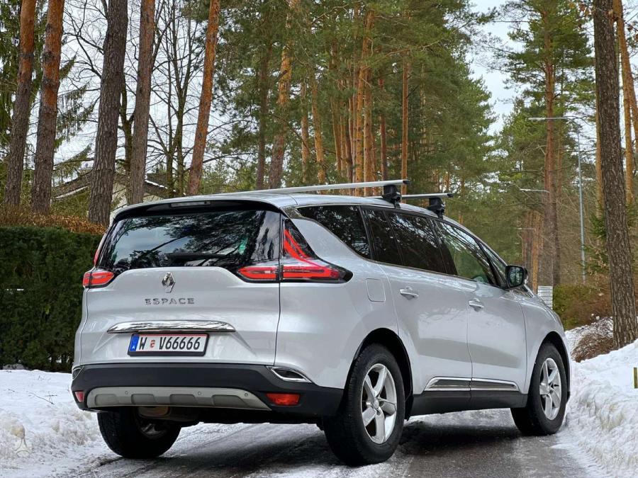 Grey Renault Espace 2016 in Vilnius, with an engine capacity of 1.60 L and mileage of 185 thousand km for 10750 €, photo 4 on AUTOMOTO.COM.LV