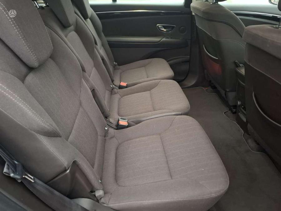 Grey Renault Espace 2016 in Vilnius, with an engine capacity of 1.60 L and mileage of 302 thousand km for 7200 €, photo 30 on AUTOMOTO.COM.LV
