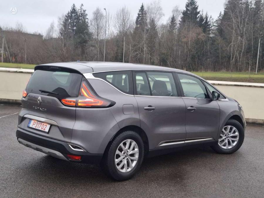 Grey Renault Espace 2016 in Vilnius, with an engine capacity of 1.60 L and mileage of 302 thousand km for 7000 €, photo 2 on AUTOMOTO.COM.LV