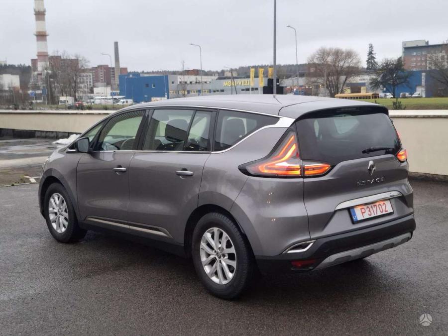 Grey Renault Espace 2016 in Vilnius, with an engine capacity of 1.60 L and mileage of 302 thousand km for 7000 €, photo 9 on AUTOMOTO.COM.LV