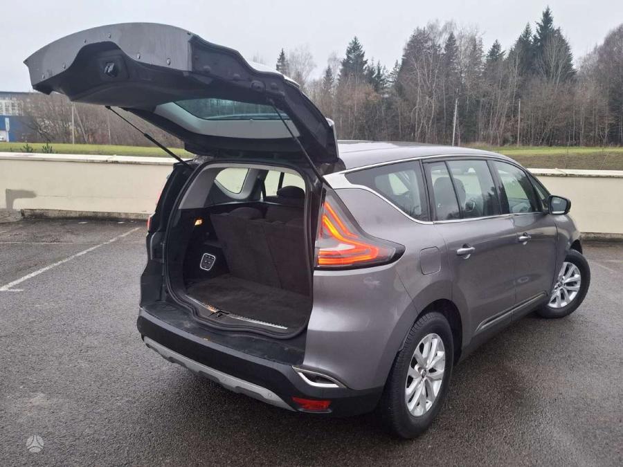 Grey Renault Espace 2016 in Vilnius, with an engine capacity of 1.60 L and mileage of 302 thousand km for 7000 €, photo 12 on AUTOMOTO.COM.LV