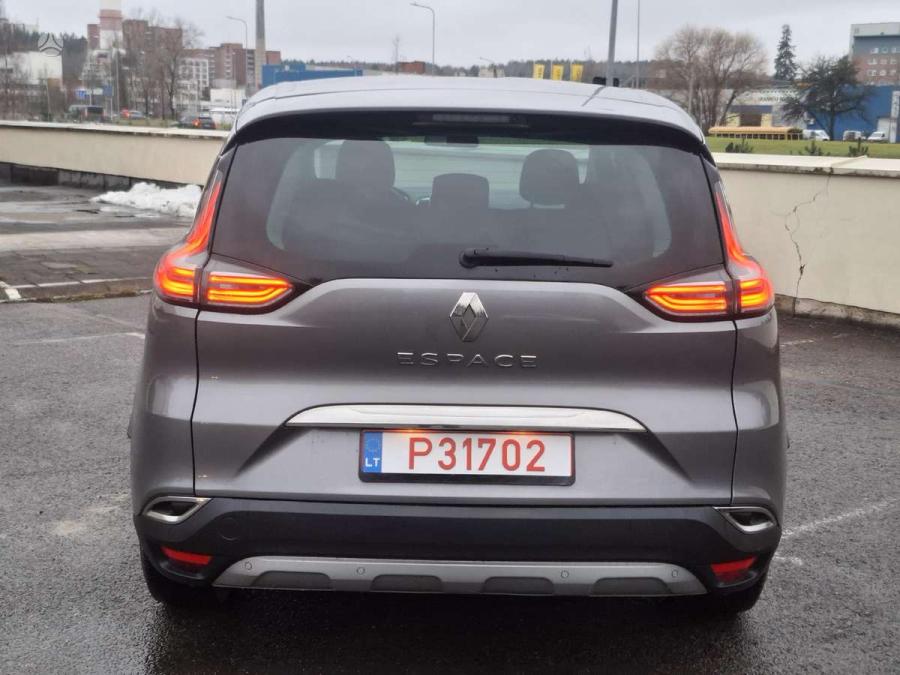 Grey Renault Espace 2016 in Vilnius, with an engine capacity of 1.60 L and mileage of 302 thousand km for 7000 €, photo 13 on AUTOMOTO.COM.LV