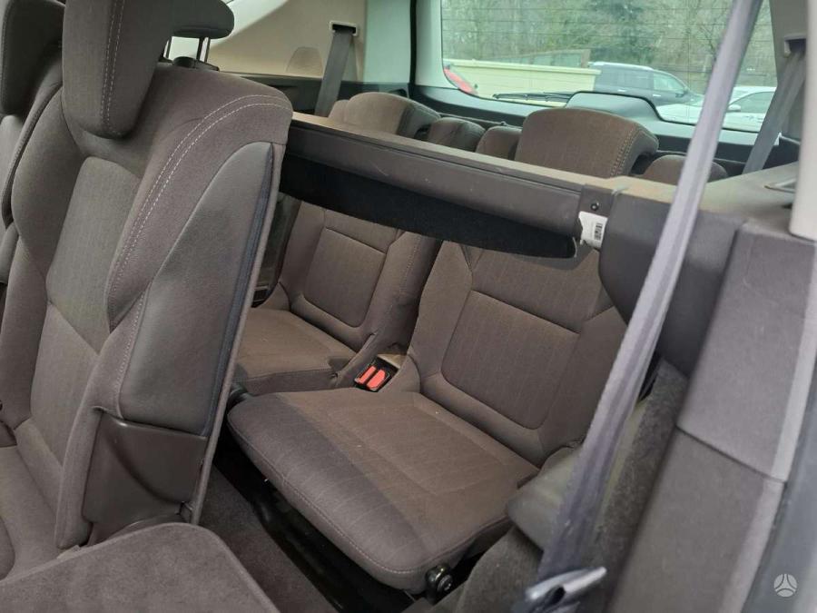Grey Renault Espace 2016 in Vilnius, with an engine capacity of 1.60 L and mileage of 302 thousand km for 7000 €, photo 29 on AUTOMOTO.COM.LV