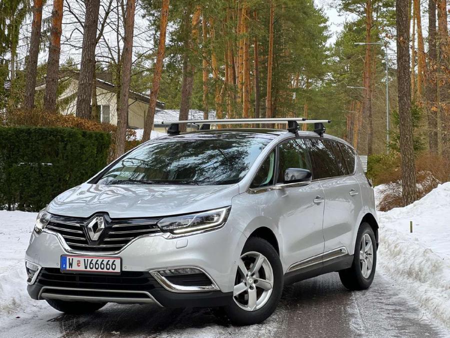 Pelēks Renault Espace 2016 Viļņa, ar dzinēja tilpumu 1.60 L un nobraukumu 185 tūkst. km par 10750 €, foto 1 vietnē AUTOMOTO.COM.LV