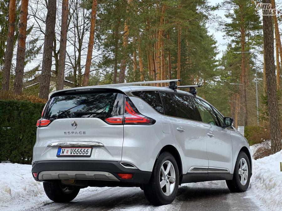 Grey Renault Espace 2016 in Vilnius, with an engine capacity of 1.60 L and mileage of 185 thousand km for 10750 €, photo 4 on AUTOMOTO.COM.LV