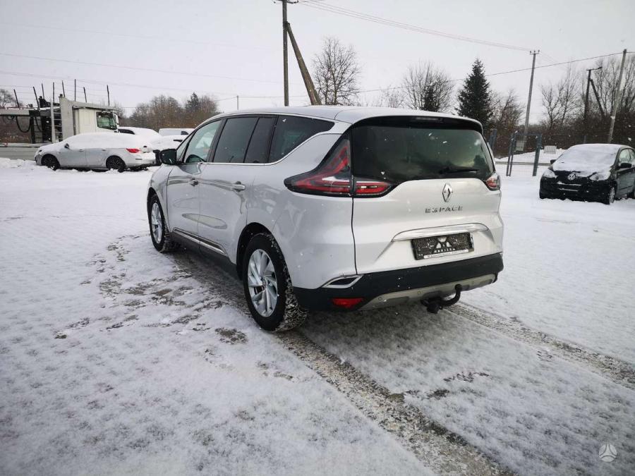 Pelēks Renault Espace 2016 Radviliškis, ar dzinēja tilpumu 1.62 L un nobraukumu 125 tūkst. km par 12200 €, foto 3 vietnē AUTOMOTO.COM.LV