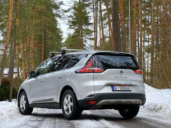 Grey Renault Espace 2016 in Vilnius, with an engine capacity of 1.60 L and mileage of 185 thousand km for 10750 €, photo 3 on AUTOMOTO.COM.LV
