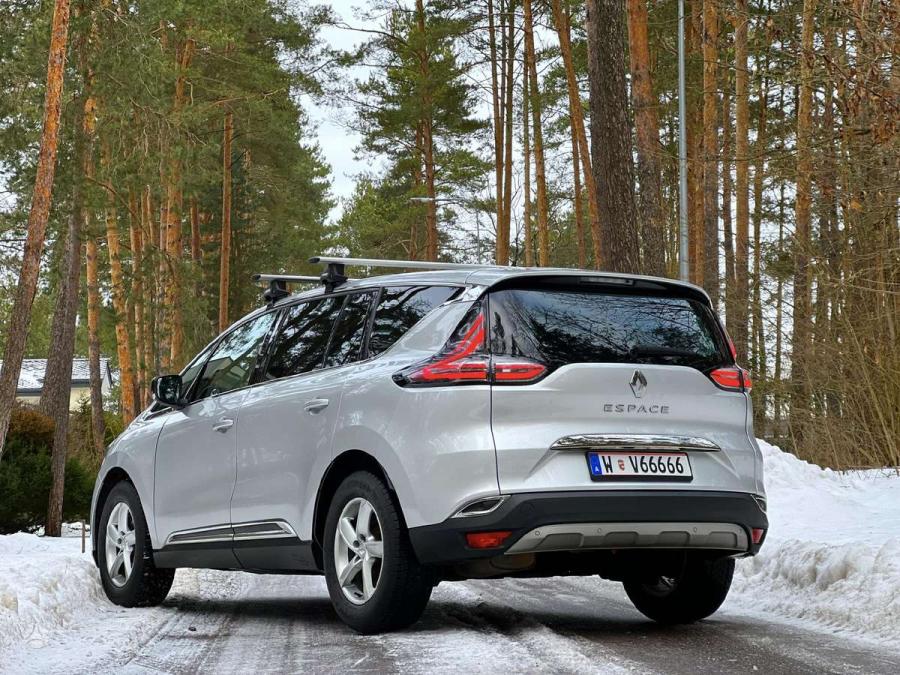 Grey Renault Espace 2016 in Vilnius, with an engine capacity of 1.60 L and mileage of 185 thousand km for 10750 €, photo 3 on AUTOMOTO.COM.LV