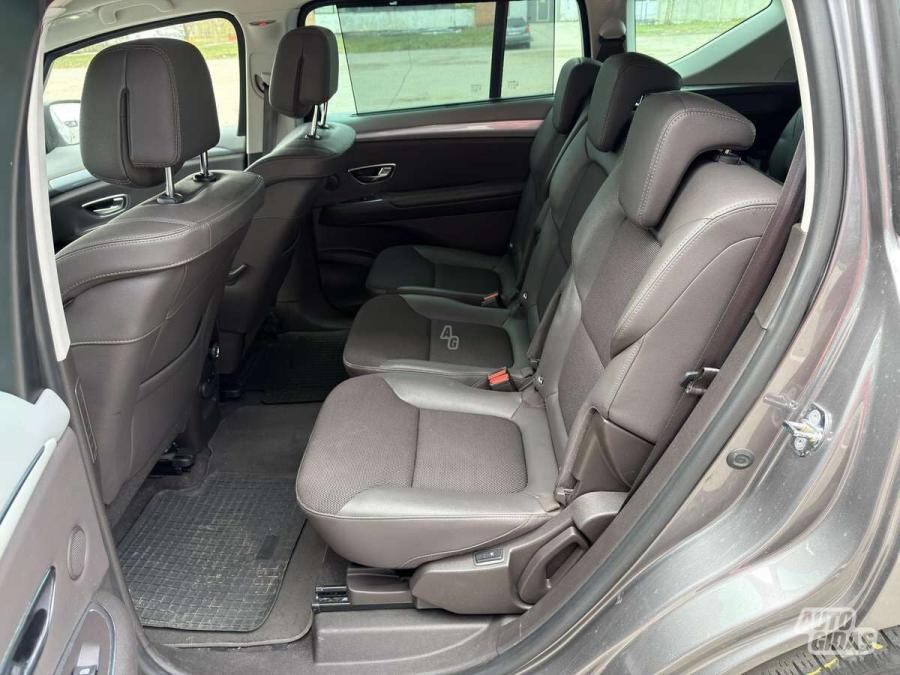 Grey Renault Espace 2016 in Kaunas, with an engine capacity of 1.60 L and mileage of 269 thousand km for 8250 €, photo 37 on AUTOMOTO.COM.LV