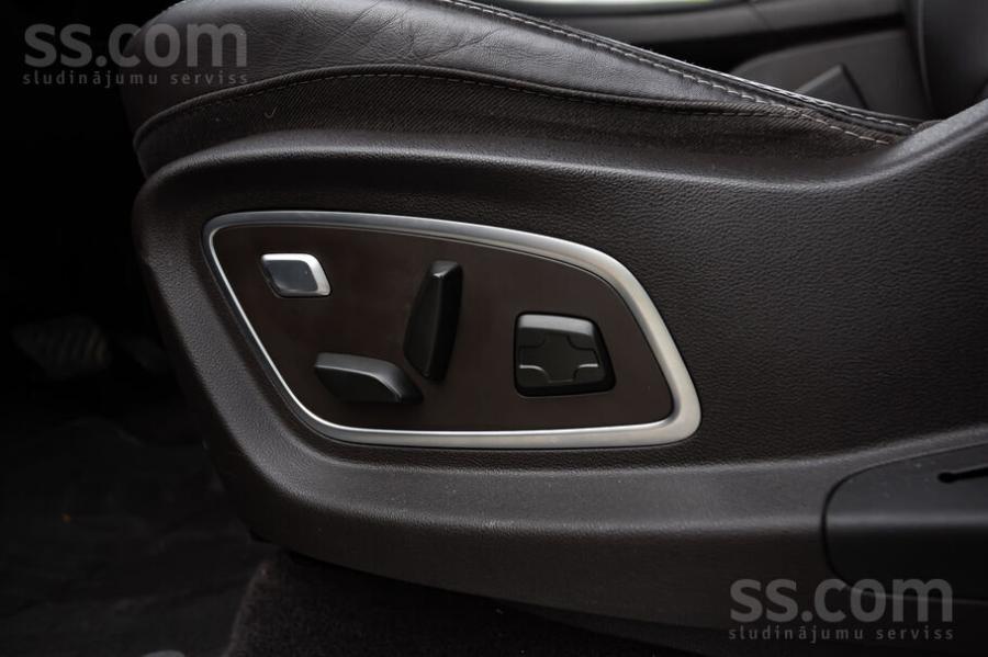 Pelēks Renault Espace 2016 Rīga, ar dzinēja tilpumu 1.60 L un nobraukumu 178 tūkst. km par 11600 €, foto 23 vietnē AUTOMOTO.COM.LV