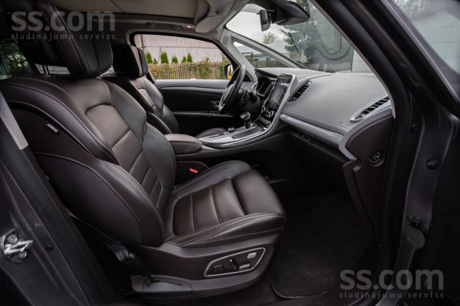 Pelēks Renault Espace 2016 Rīga, ar dzinēja tilpumu 1.60 L un nobraukumu 178 tūkst. km par 11600 €, foto 25 vietnē AUTOMOTO.COM.LV