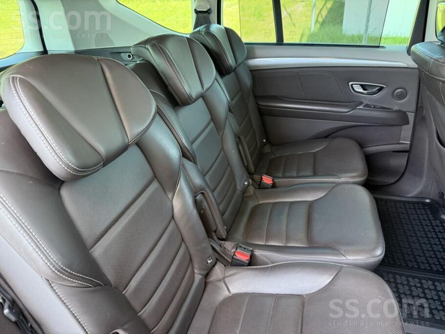 Pelēks Renault Espace 2016 Rēzekne, ar dzinēja tilpumu 1.60 L un nobraukumu 330 tūkst. km par 8990 €, foto 19 vietnē AUTOMOTO.COM.LV