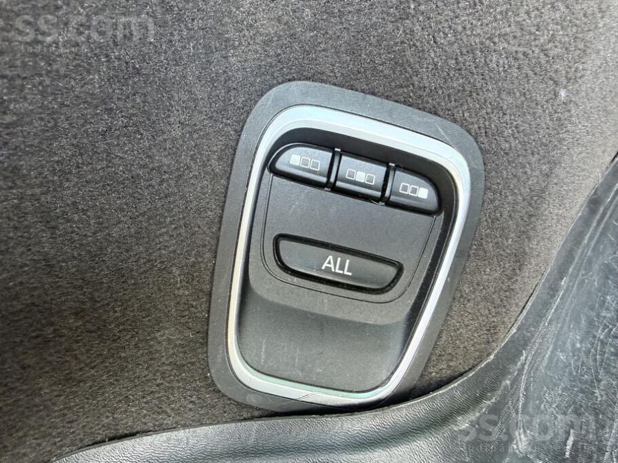 Pelēks Renault Espace 2016 Rēzekne, ar dzinēja tilpumu 1.60 L un nobraukumu 330 tūkst. km par 8990 €, foto 28 vietnē AUTOMOTO.COM.LV