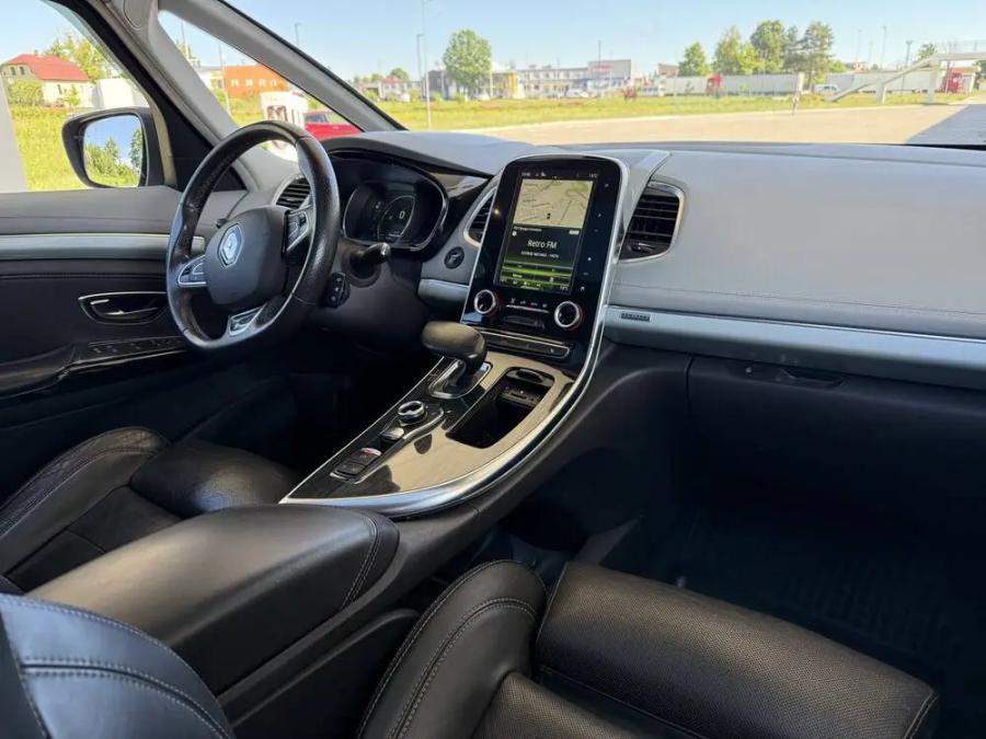 Pelēks Renault Espace 2016 Rēzekne, ar dzinēja tilpumu 1.60 L un nobraukumu 330 tūkst. km par 8990 €, foto 10 vietnē AUTOMOTO.COM.LV
