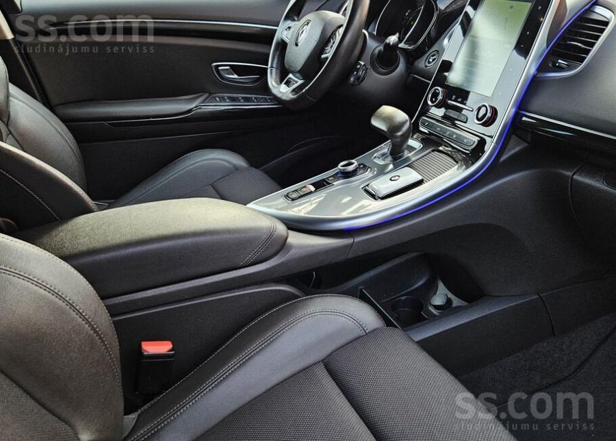 Pelēks Renault Espace 2016 Jēkabpils, ar dzinēja tilpumu 1.60 L un nobraukumu 220 tūkst. km par 10990 €, foto 32 vietnē AUTOMOTO.COM.LV