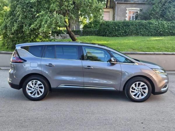 Grey Renault Espace 2016 in Jekabpils, with an engine capacity of 1.60 L and mileage of 220 thousand km for 10990 €, photo 5 on AUTOMOTO.COM.LV