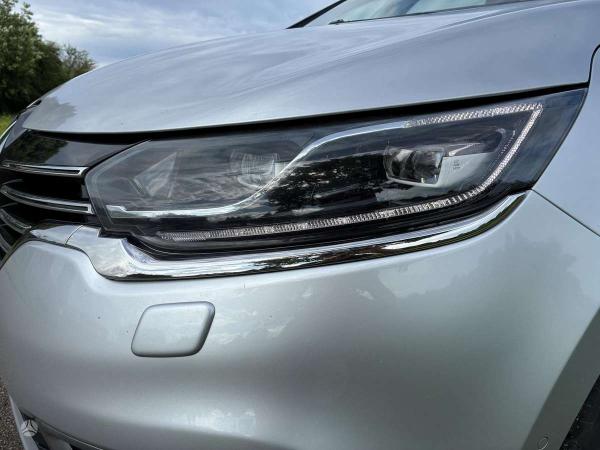 Pelēks Renault Espace 2016 Šauļi, ar dzinēja tilpumu 1.60 L un nobraukumu 194 tūkst. km par 8950 €, foto 10 vietnē AUTOMOTO.COM.LV